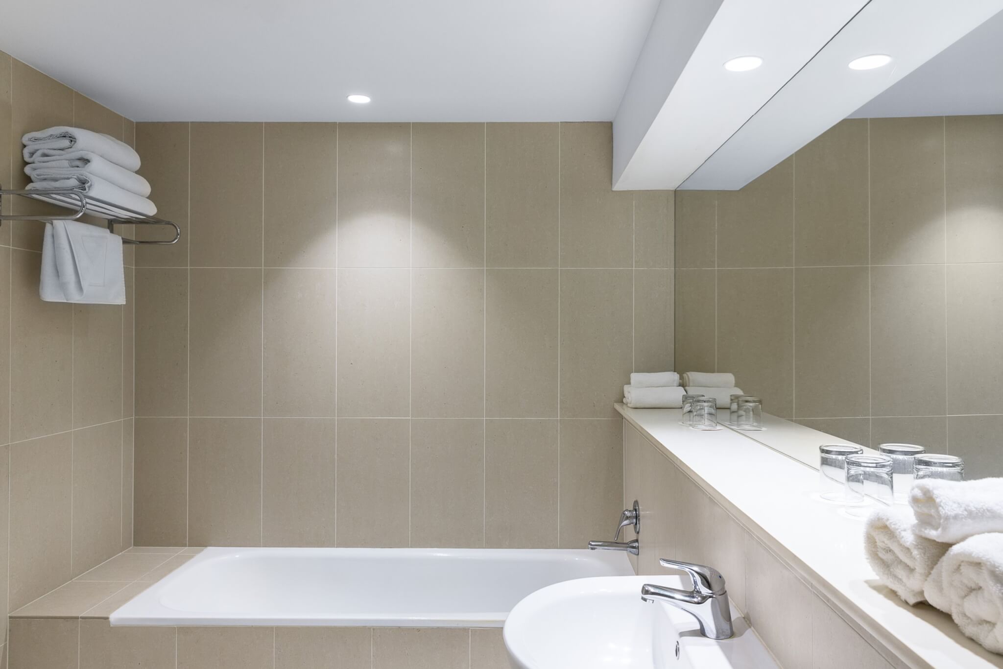 Stay - Holiday Inn Suva Fiji